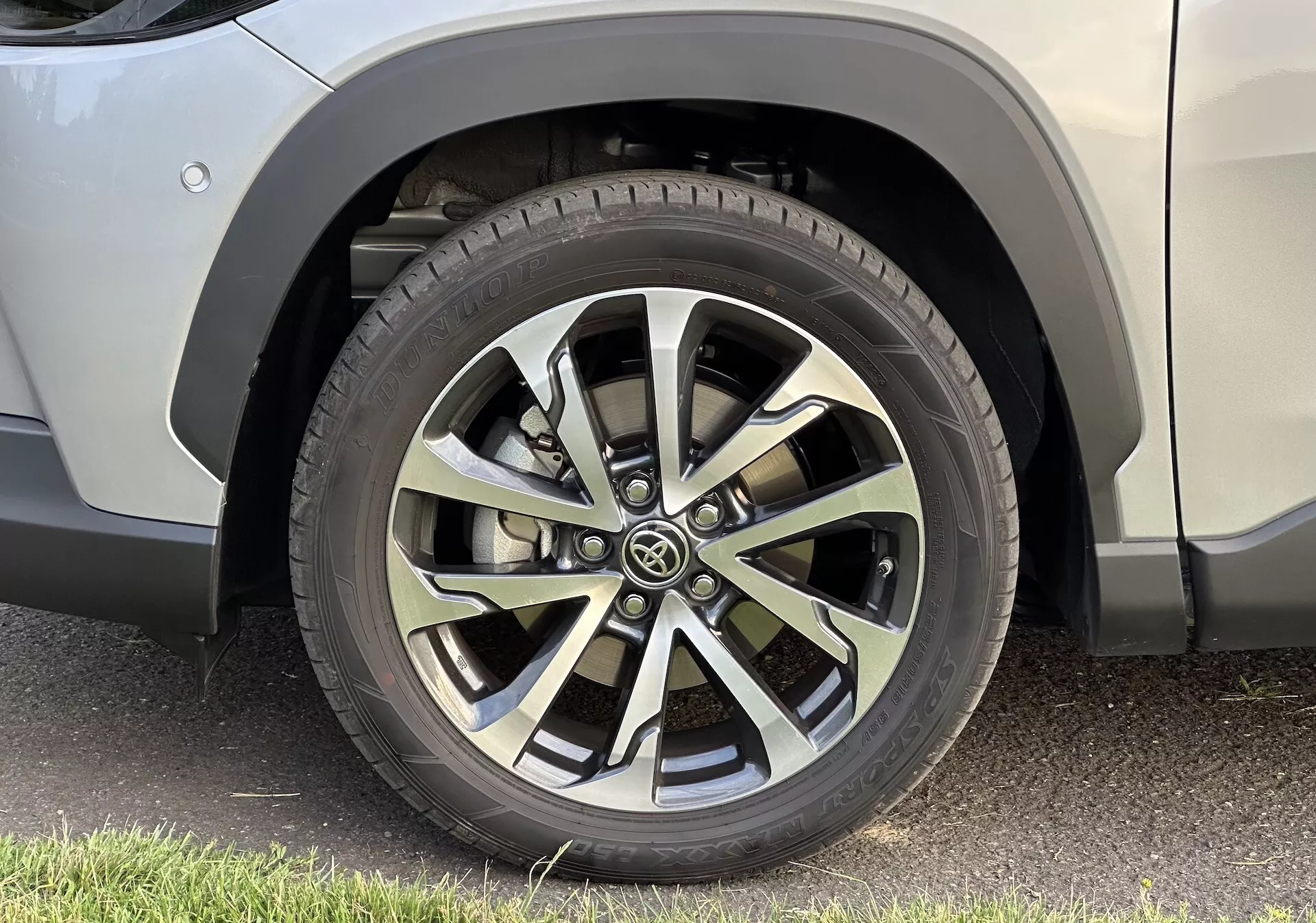 Toyota Corolla Cross Műszaki adatok, motorok, generációk